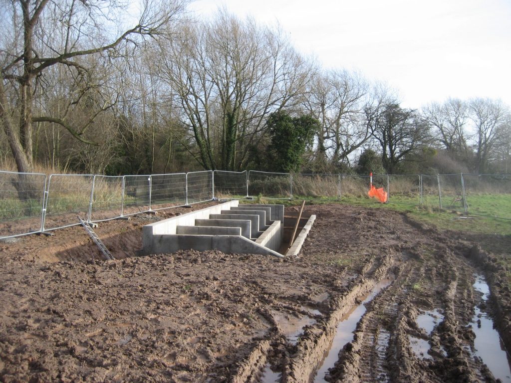 May 2014 - Construction of the Overflow Weir at Aylestone Park nears ...